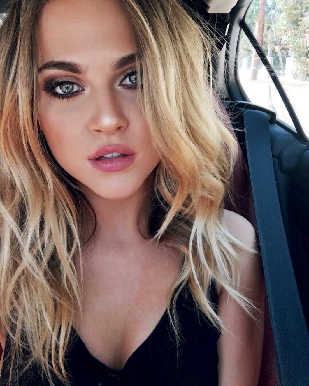 Captivating eyes | Scrolller