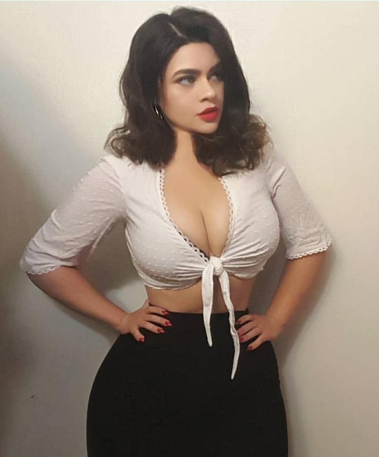 Carmelita, hold me tighter | Scrolller