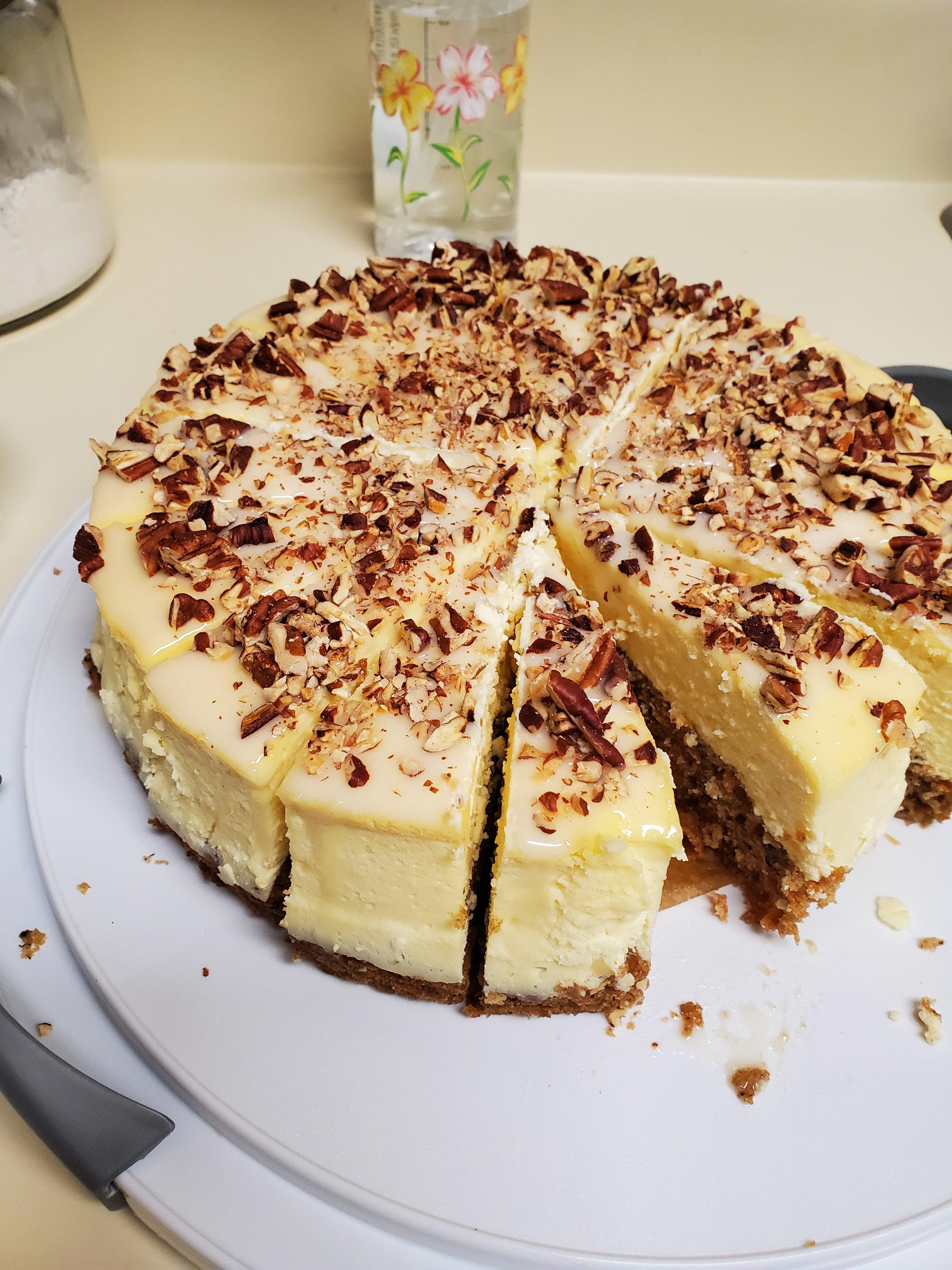 Carrot cake cheesecake! | Scrolller