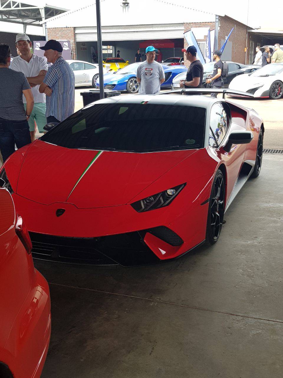 Cars and coffee red performante | Scrolller