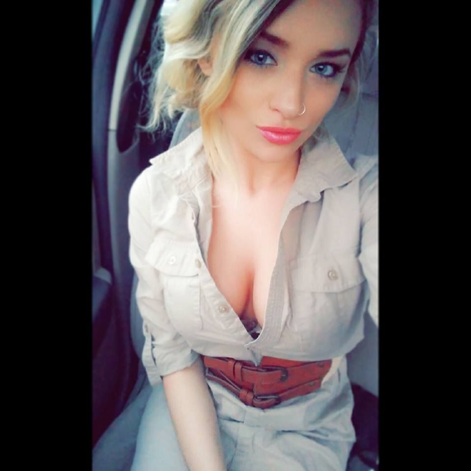 Casual Bimbo-in-Progess | Scrolller