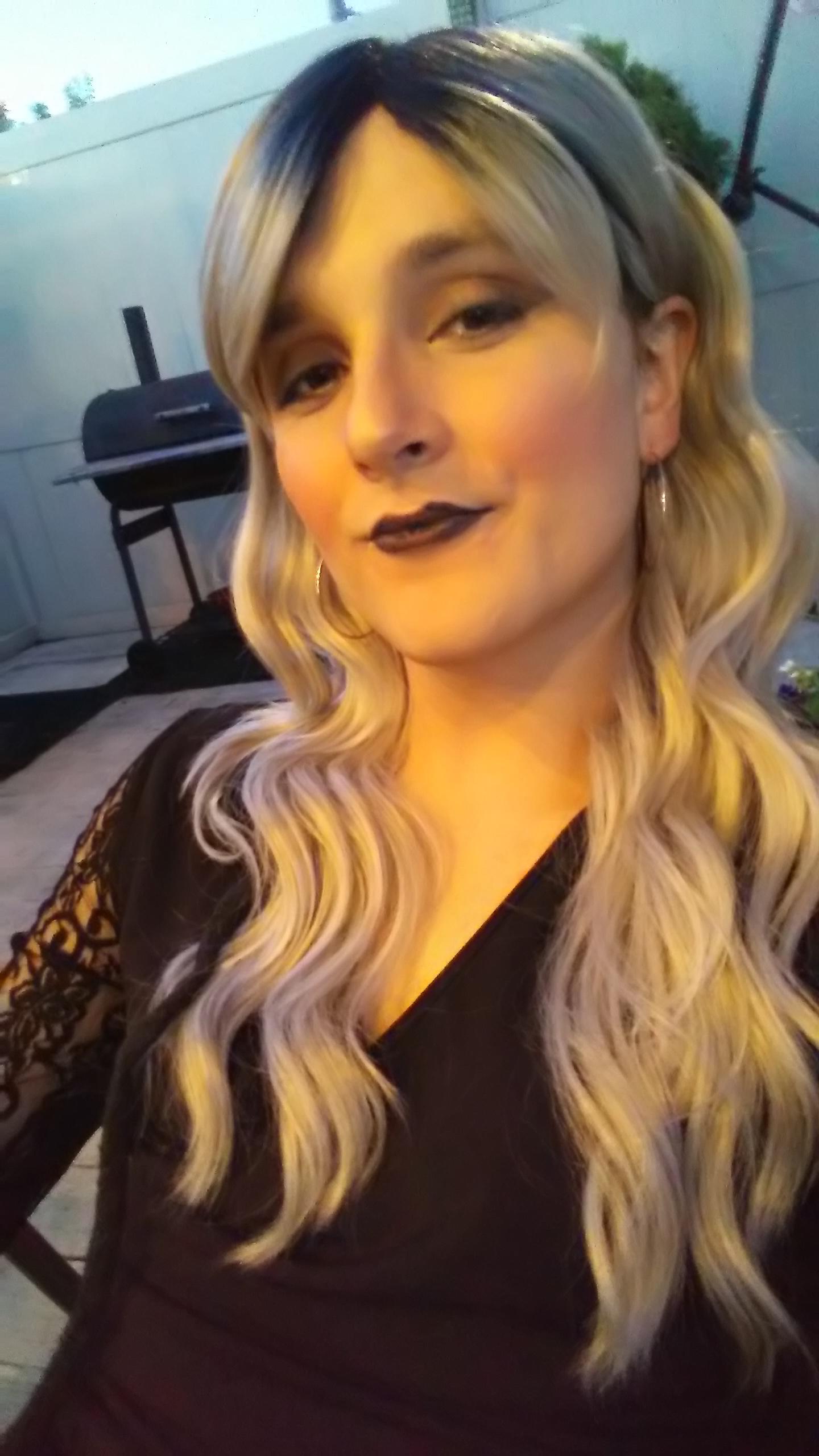 Casual monday night out😊 | Scrolller