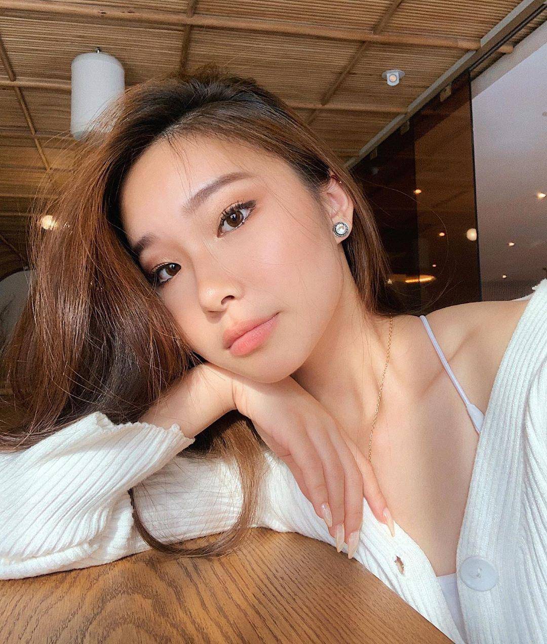 Catherine Abigail | Scrolller