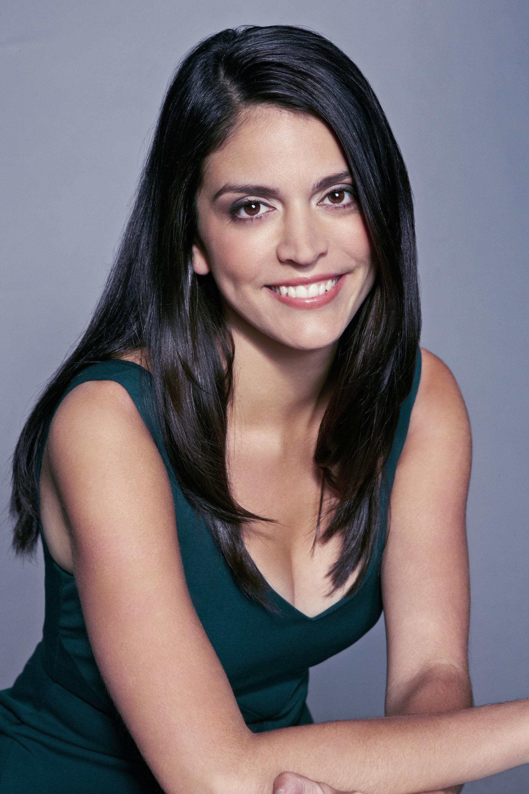 Cecily Strong | Scrolller