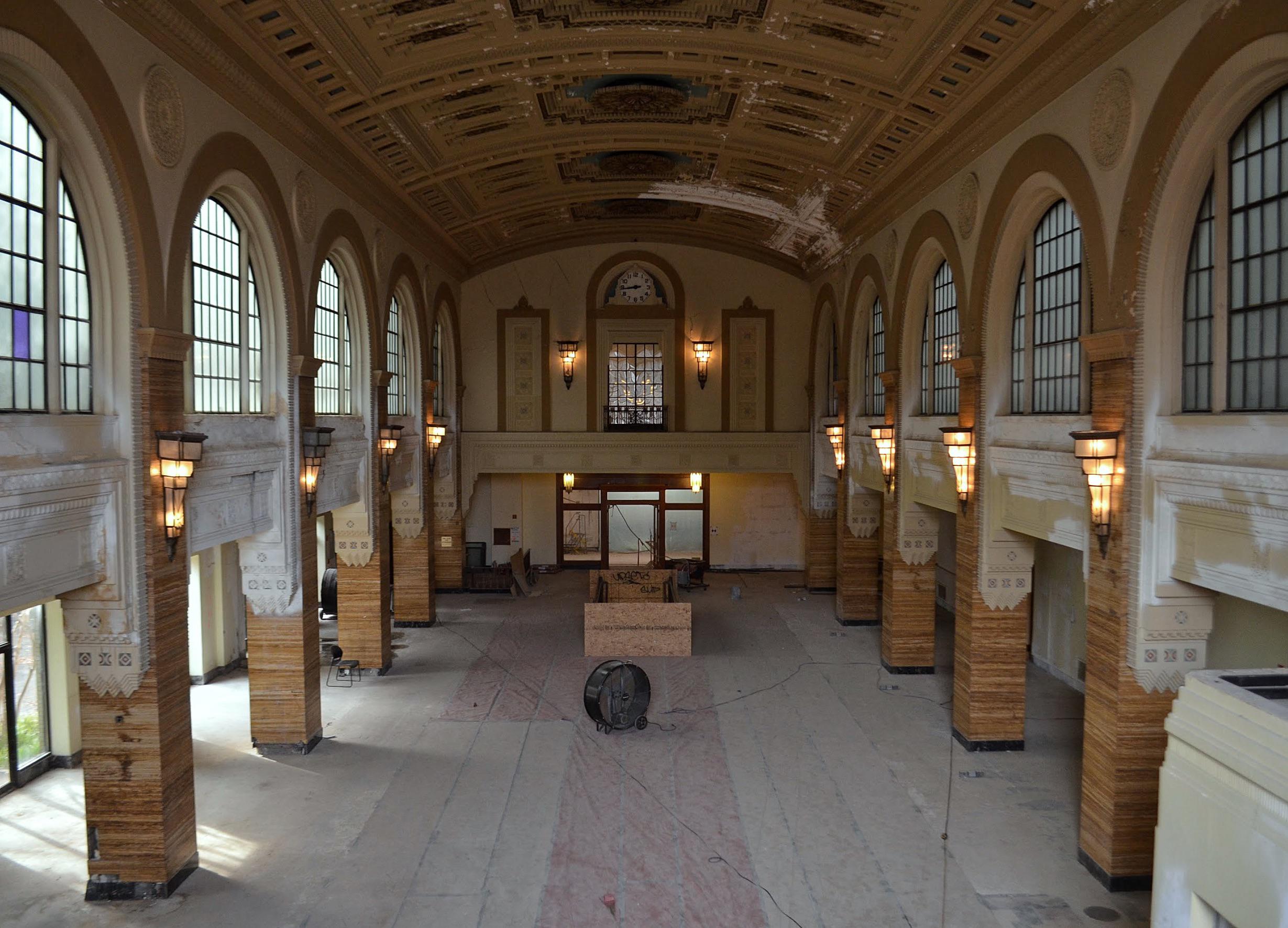 Central National Bank during restoration | Scrolller