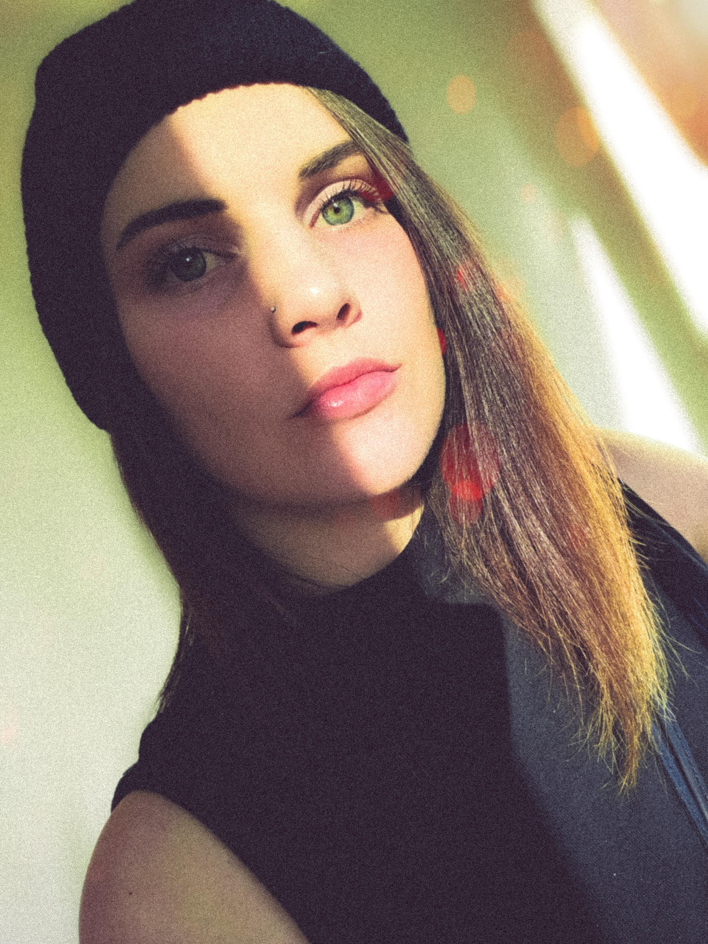 C'est moi | Scrolller