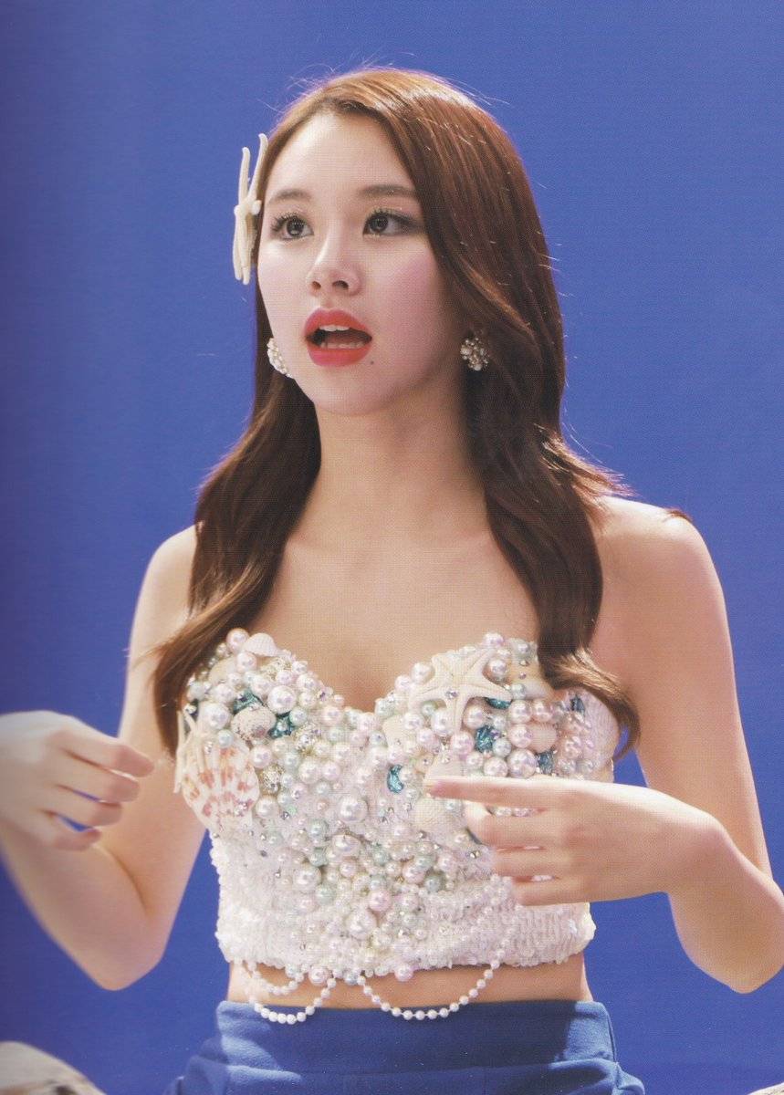 Chaeyoung | Scrolller