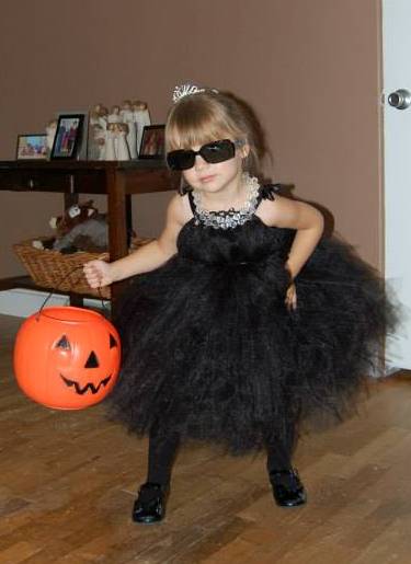 Channeling her inner Audrey | Scrolller