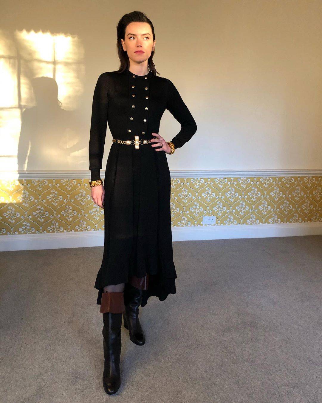 Daisy Ridley: "That's Mistress Daisy. Now, on your knees, so you can properly demonstrate your ...