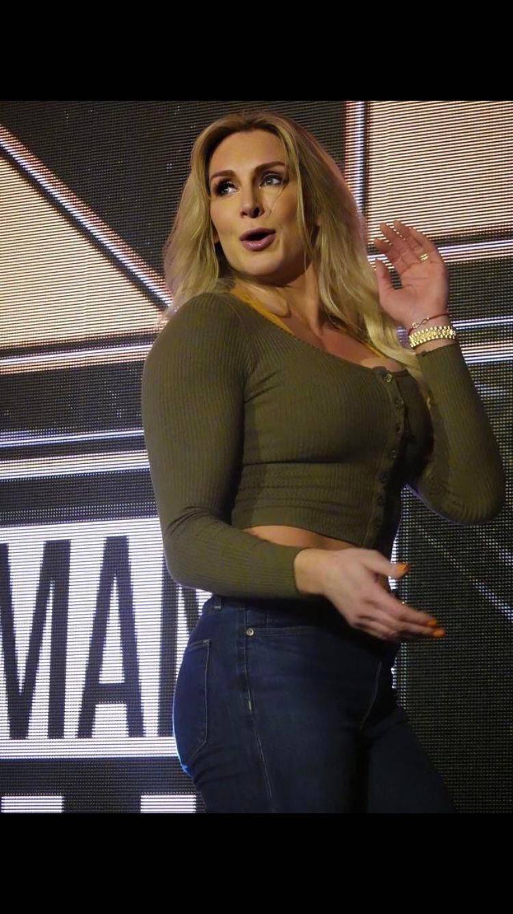 Charlotte flair | Scrolller