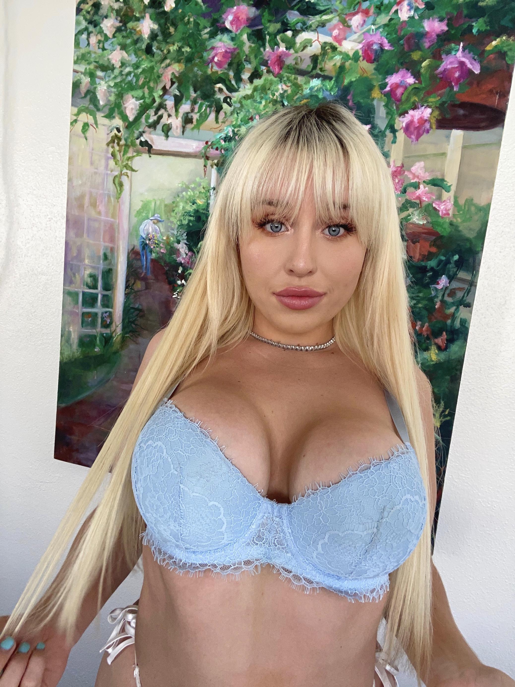 Charlotte's Wet Web | Scrolller