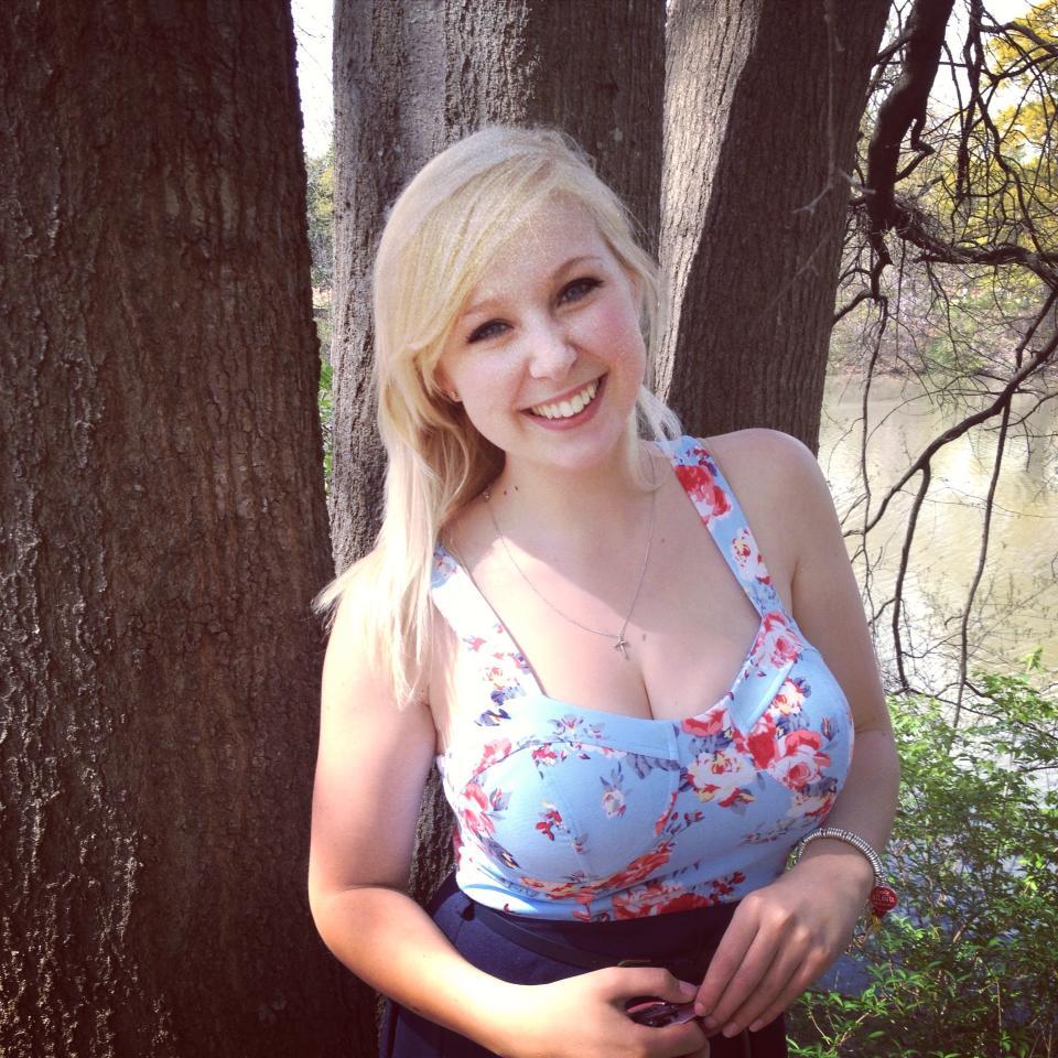 Charming smile | Scrolller