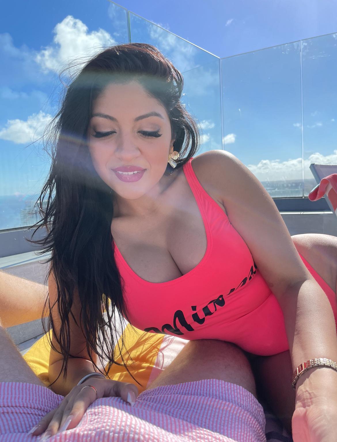 Check out my Onlyfans guys! | Scrolller