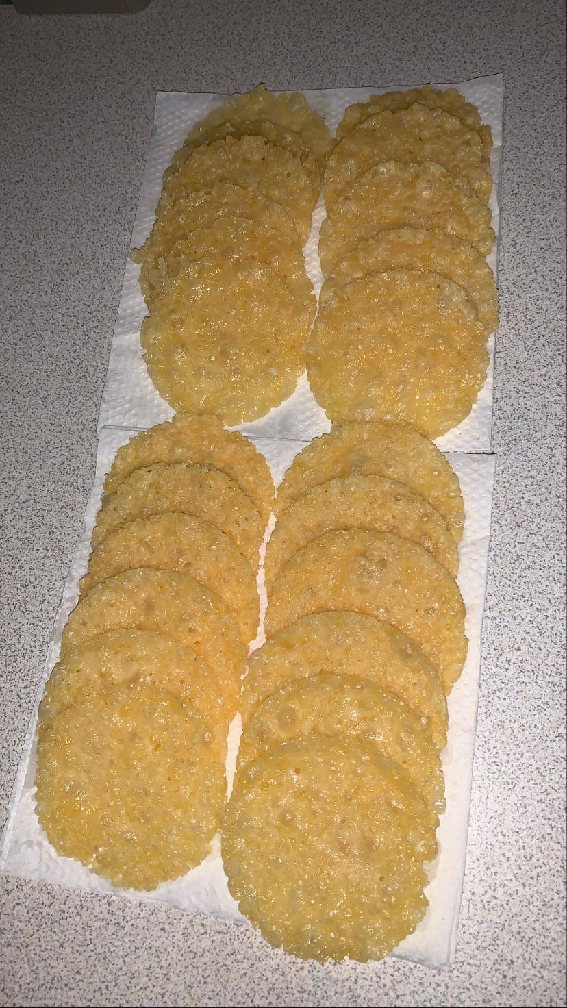 Cheese chips - ingredient: shredded parmesan | Scrolller