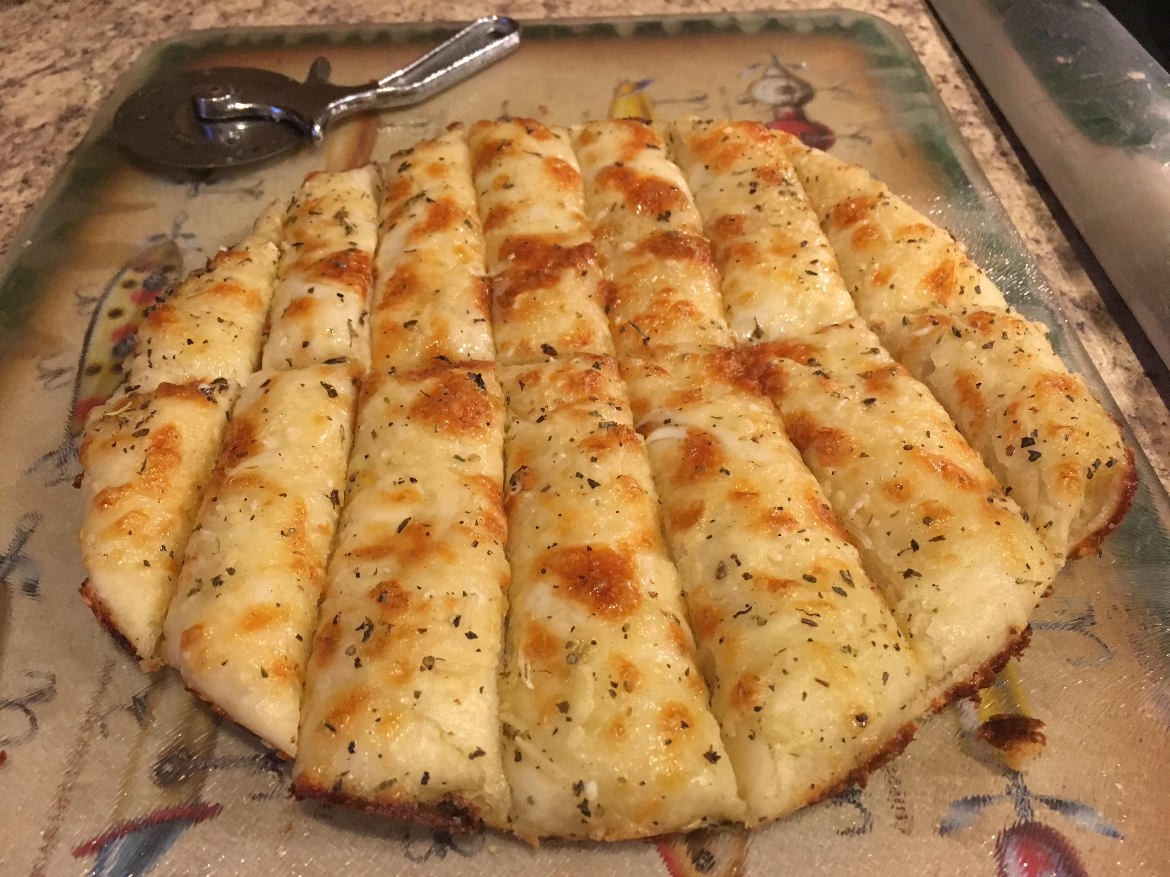 Cheesy bread [homemade] | Scrolller