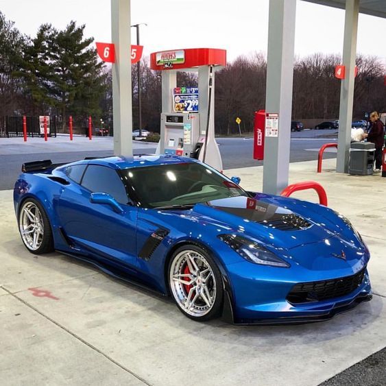 Chevrolet Corvette C7 | Scrolller