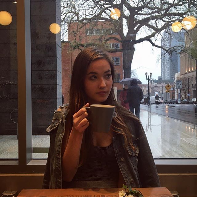 Chillin' at a cafe | Scrolller