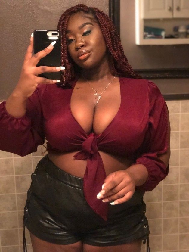 Chocolate Busty Beauty | Scrolller