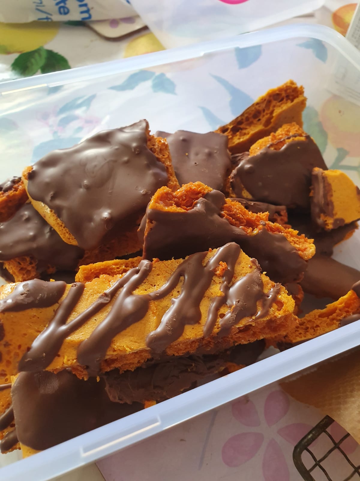 Chocolate coated honeycomb | Scrolller