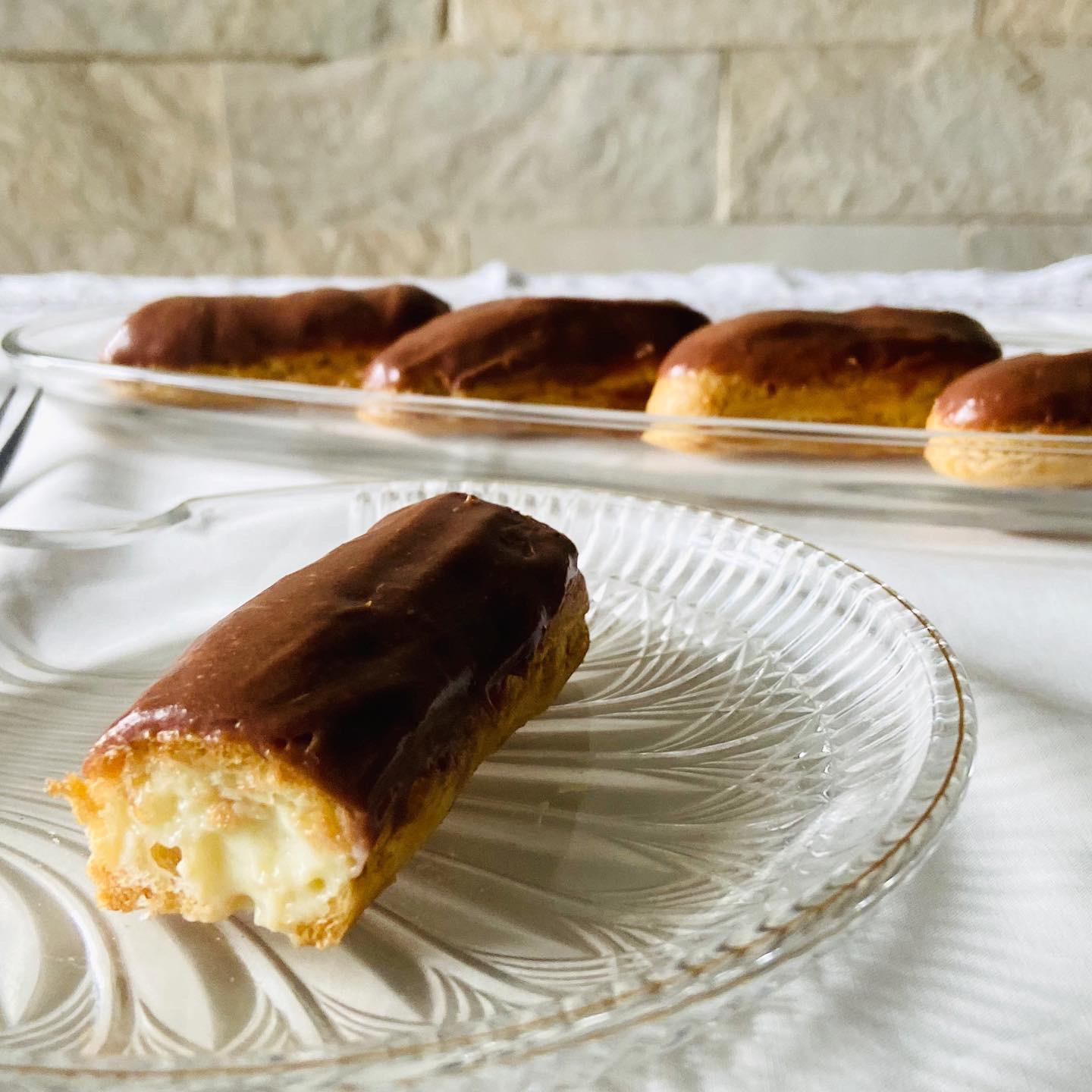 Chocolate eclairs | Scrolller