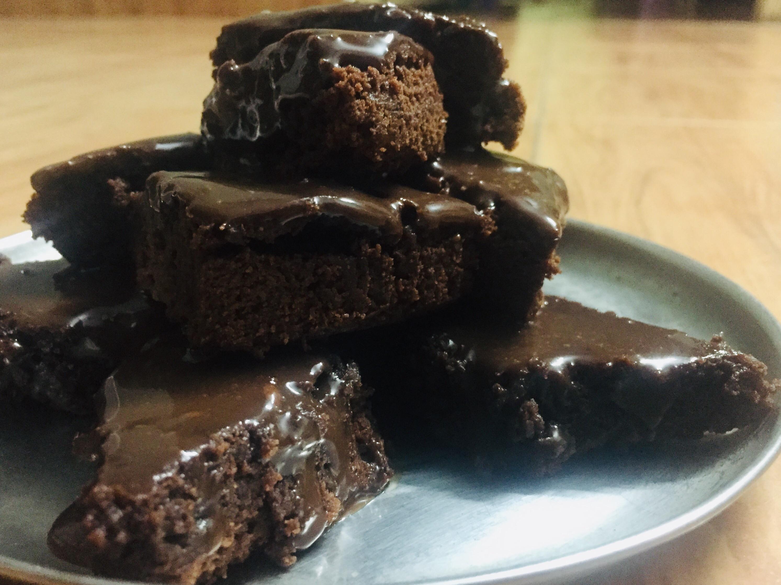 Chocolate glazed brownies | Scrolller