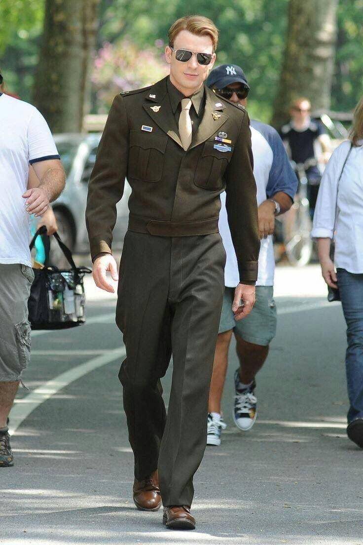 Chris Evans in uniform | Scrolller