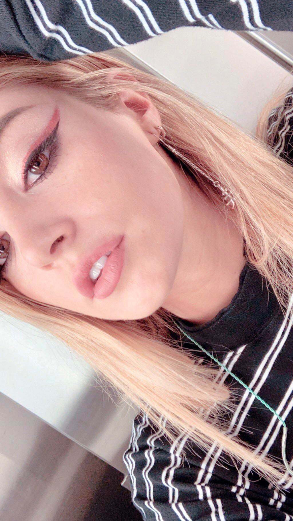 Chrissy Costanza would be an amazing facefuck | Scrolller