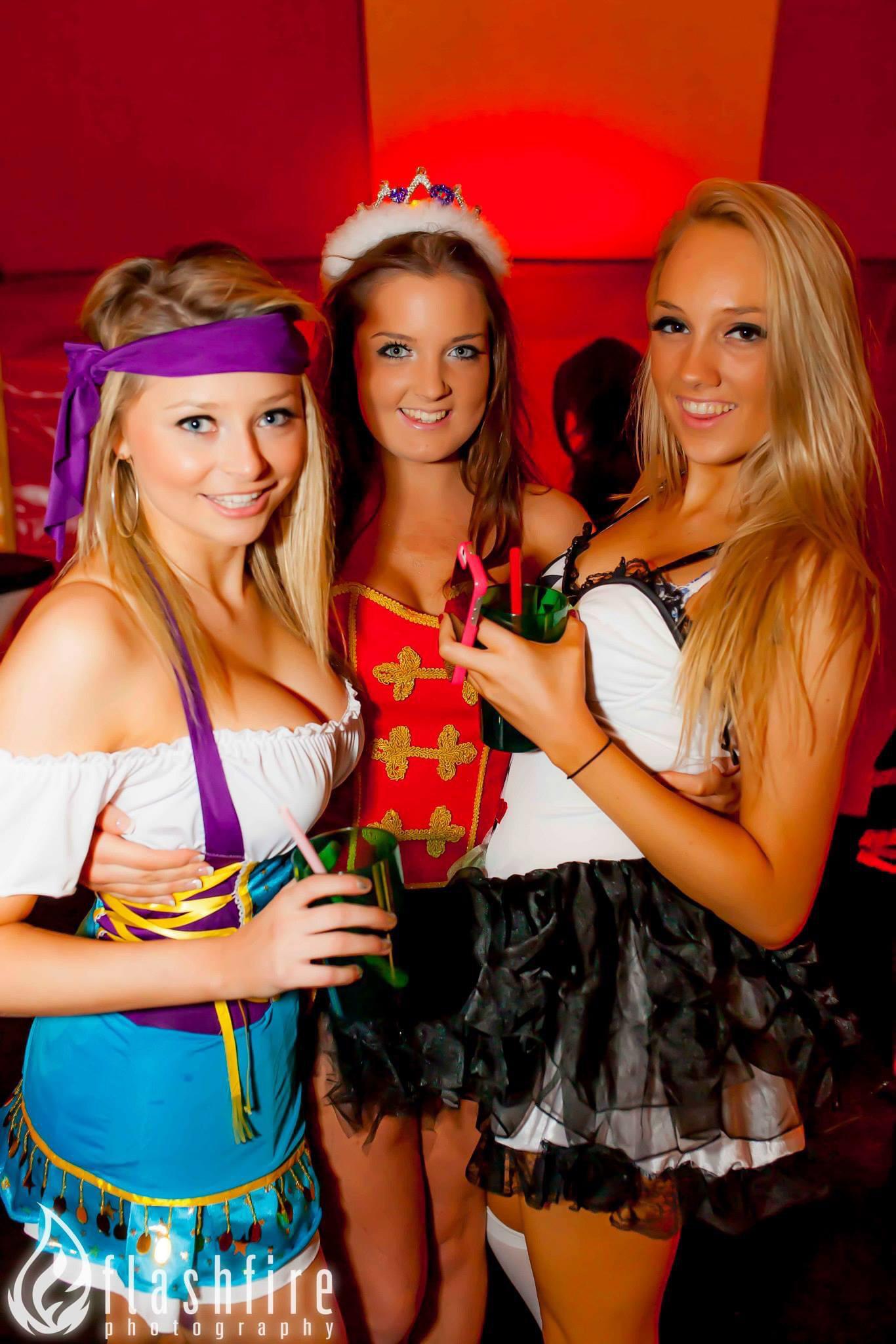 Circus party | Scrolller