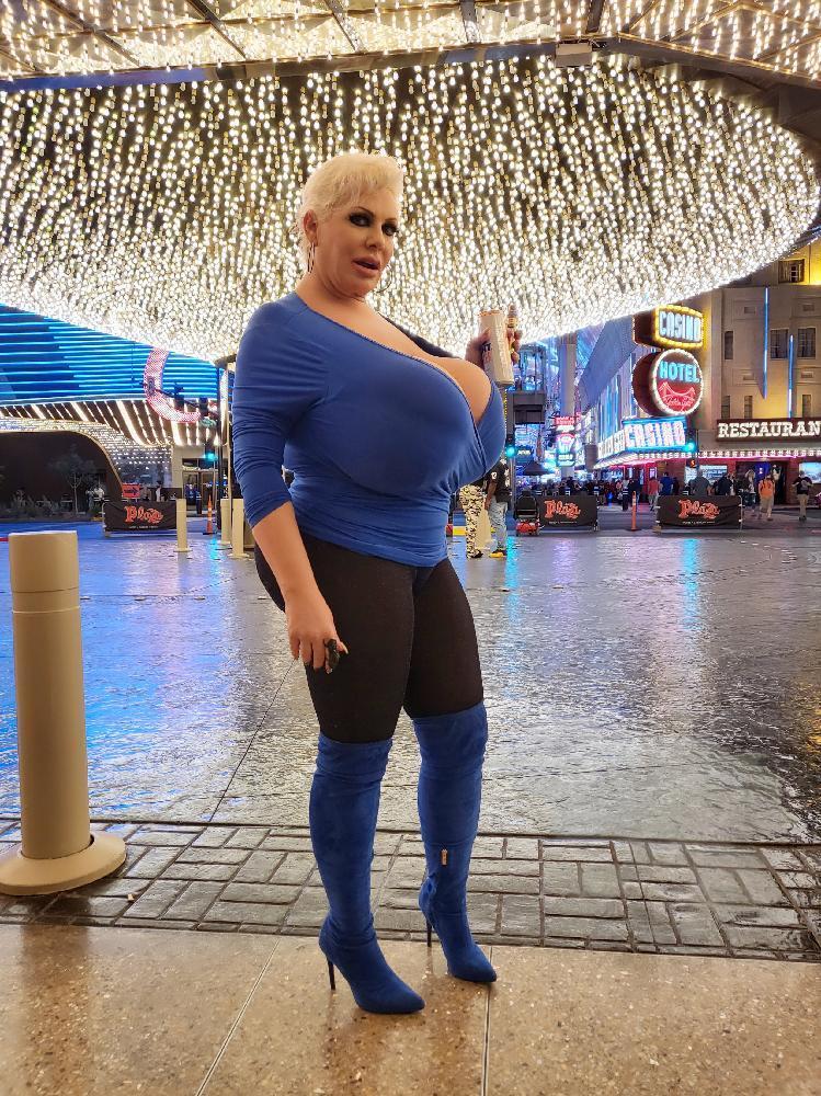 Claudia prowling the strip for her next victim... | Scrolller