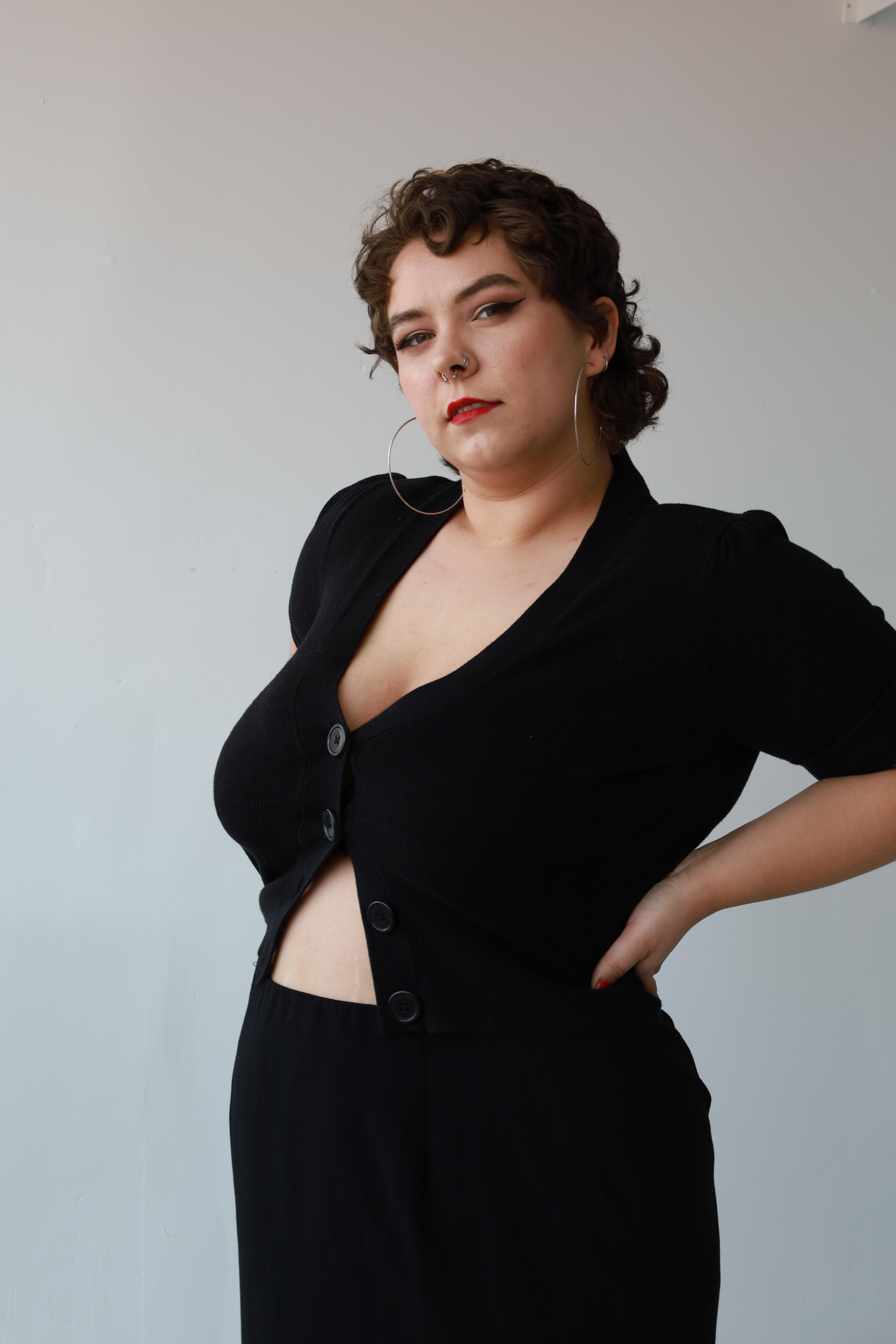 Cleavage | Scrolller