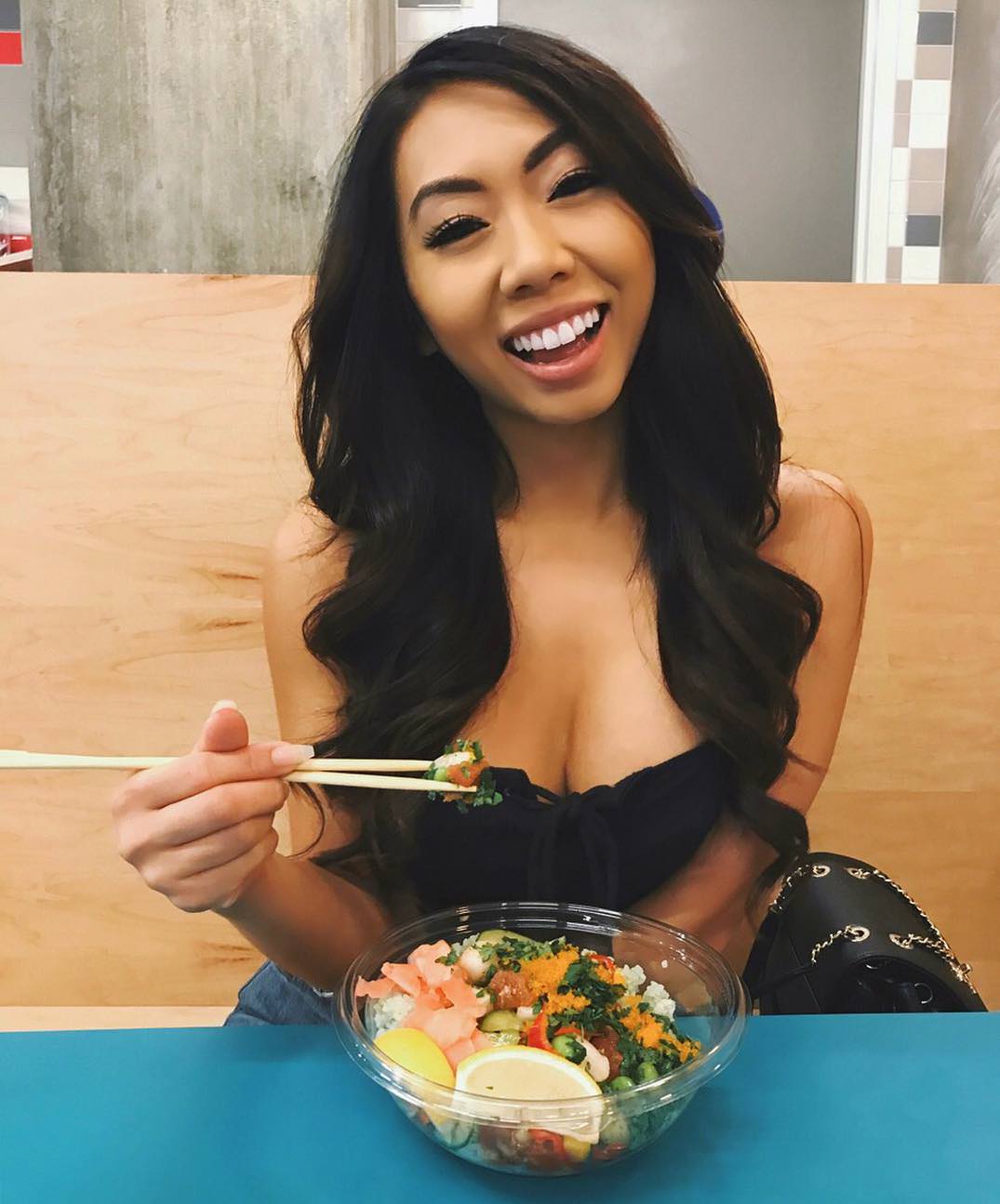 Cleavage + Poke Bowl | Scrolller