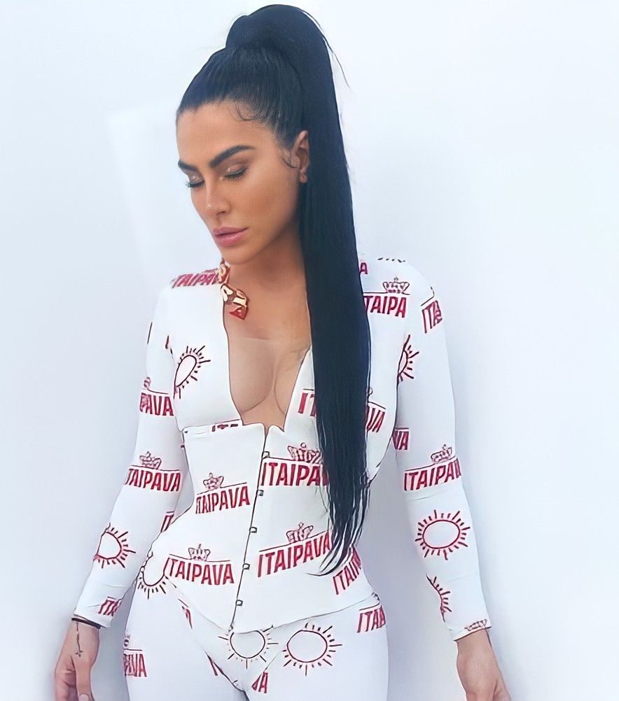 Cleo Pires | Scrolller