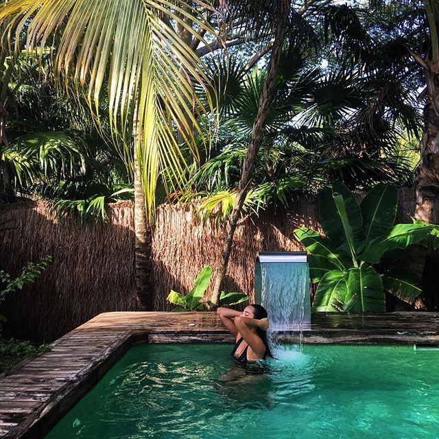 Climbing out of the pool | Scrolller