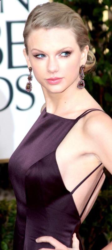 Close Up | Scrolller