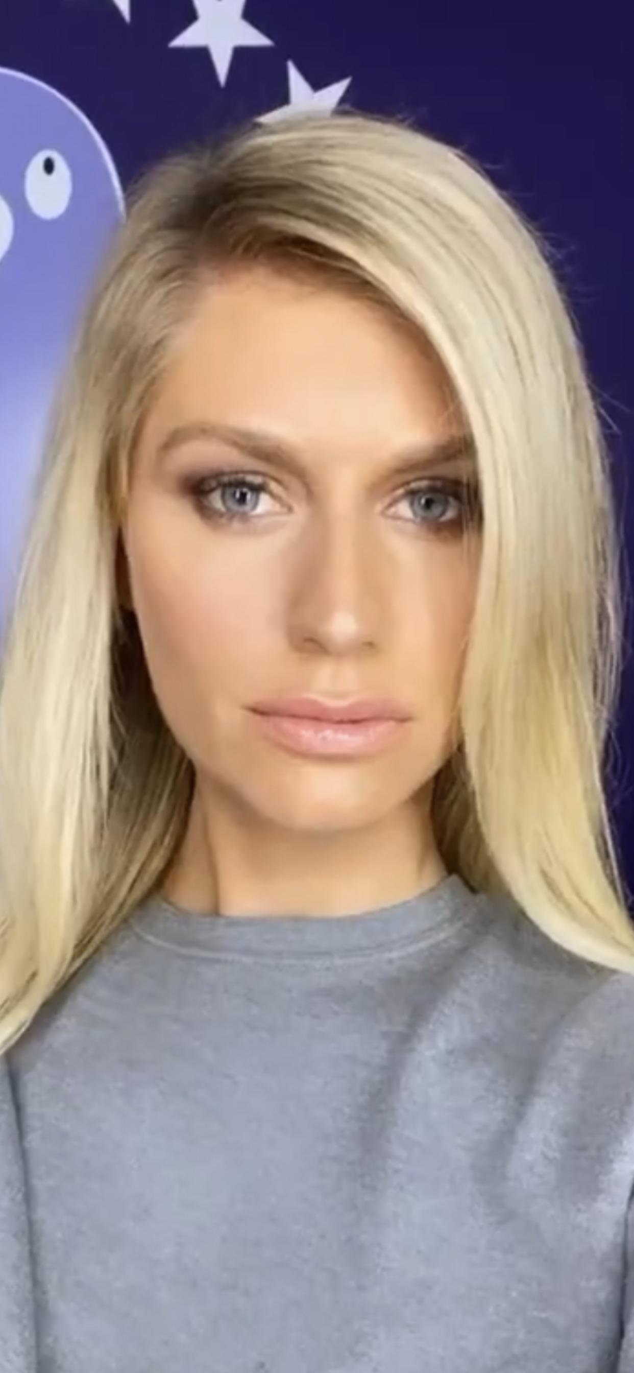 Close up | Scrolller