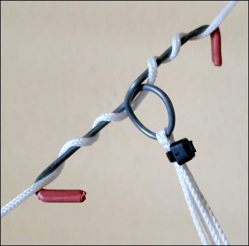 Coat hanger hang ups. Neat solution. | Scrolller