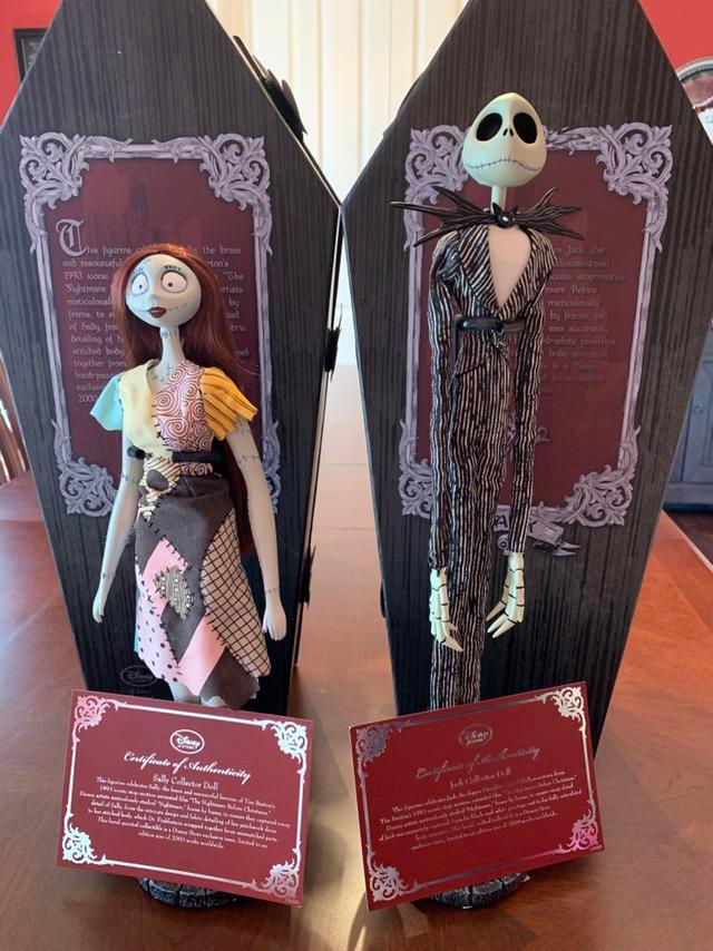 Collectors edition Nightmare Before Christmas Jack and Sally porcelain dolls!!!!! | Scrolller