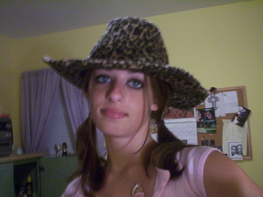 College Girl And A Camera Goes Nuts With The Selfies Scrolller