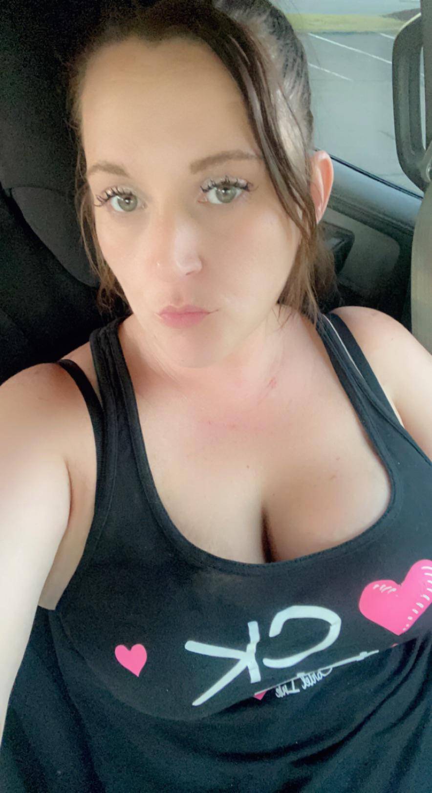 Columbus 36 f | Scrolller