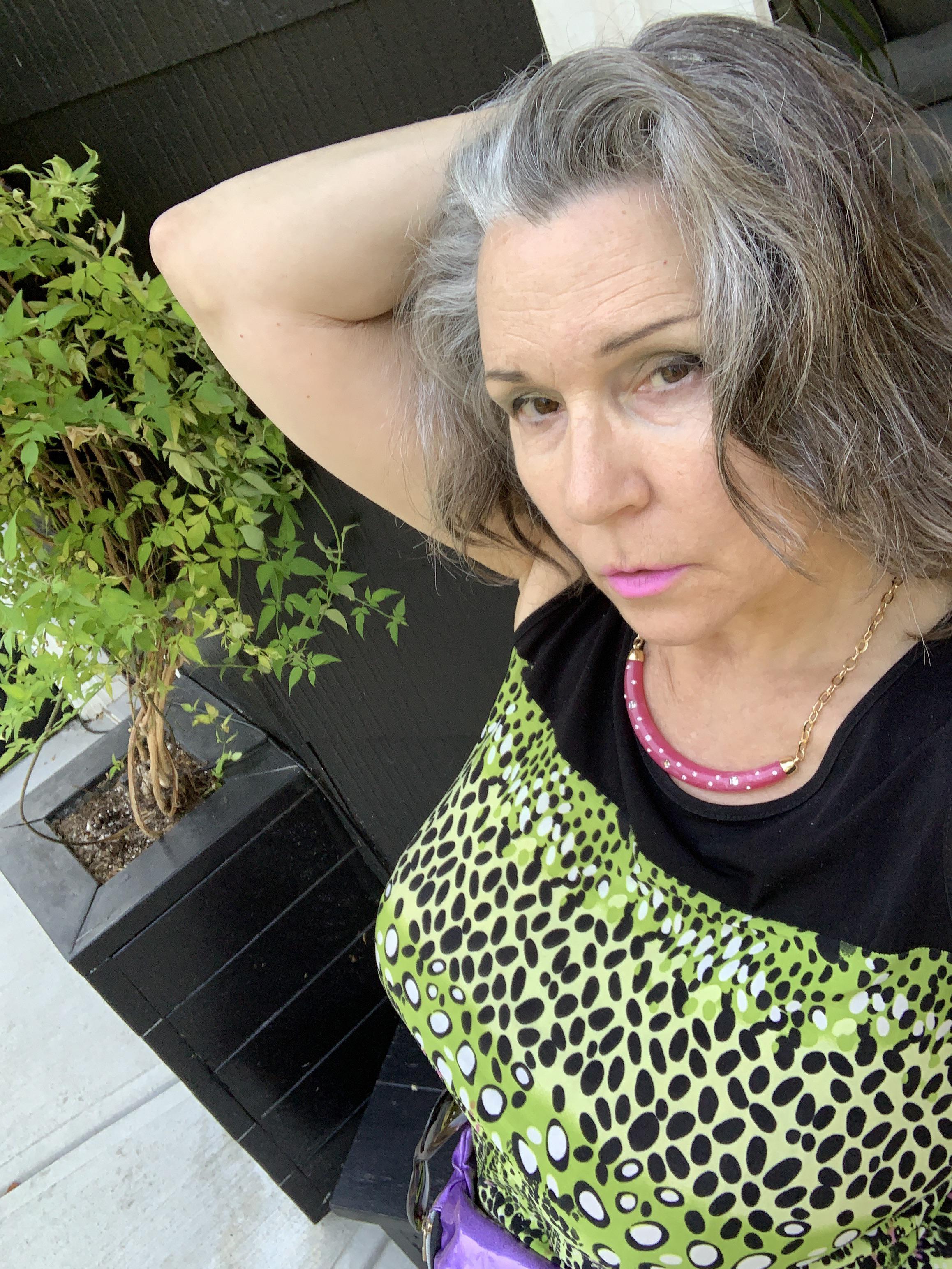 Come closer honey | Scrolller