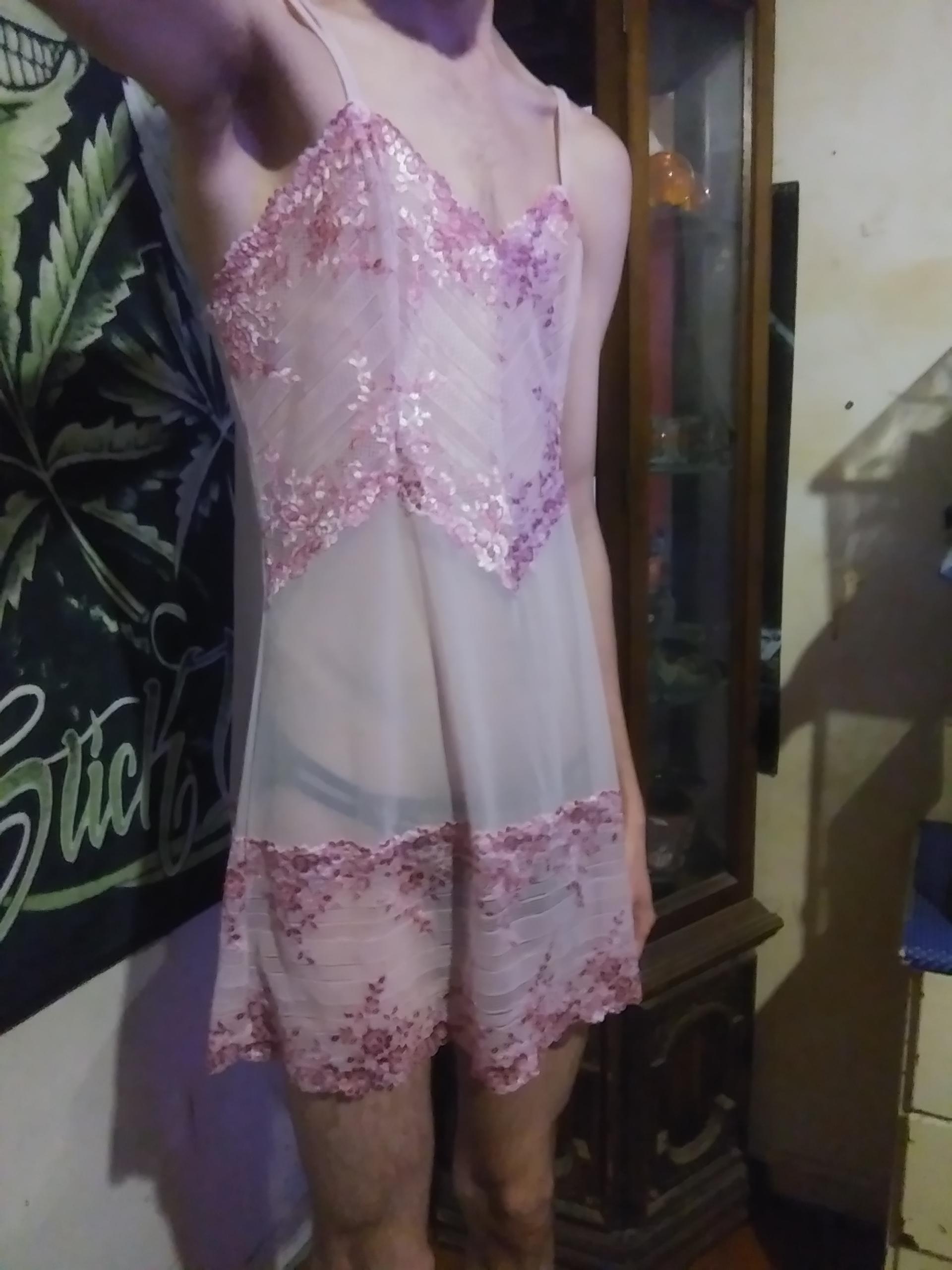 Come visit me | Scrolller