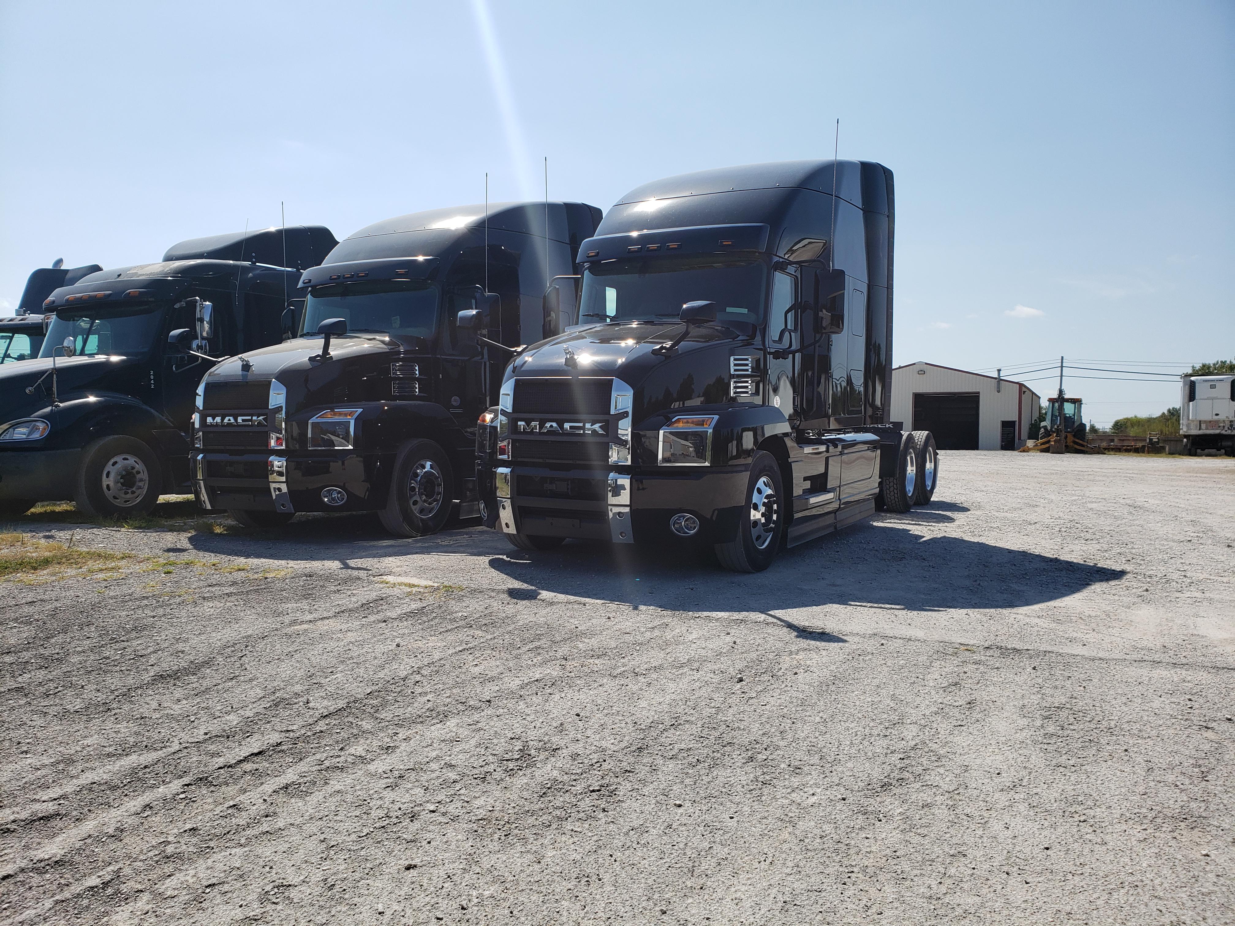 Company just bought two brand spankin' new Mack Anthems | Scrolller