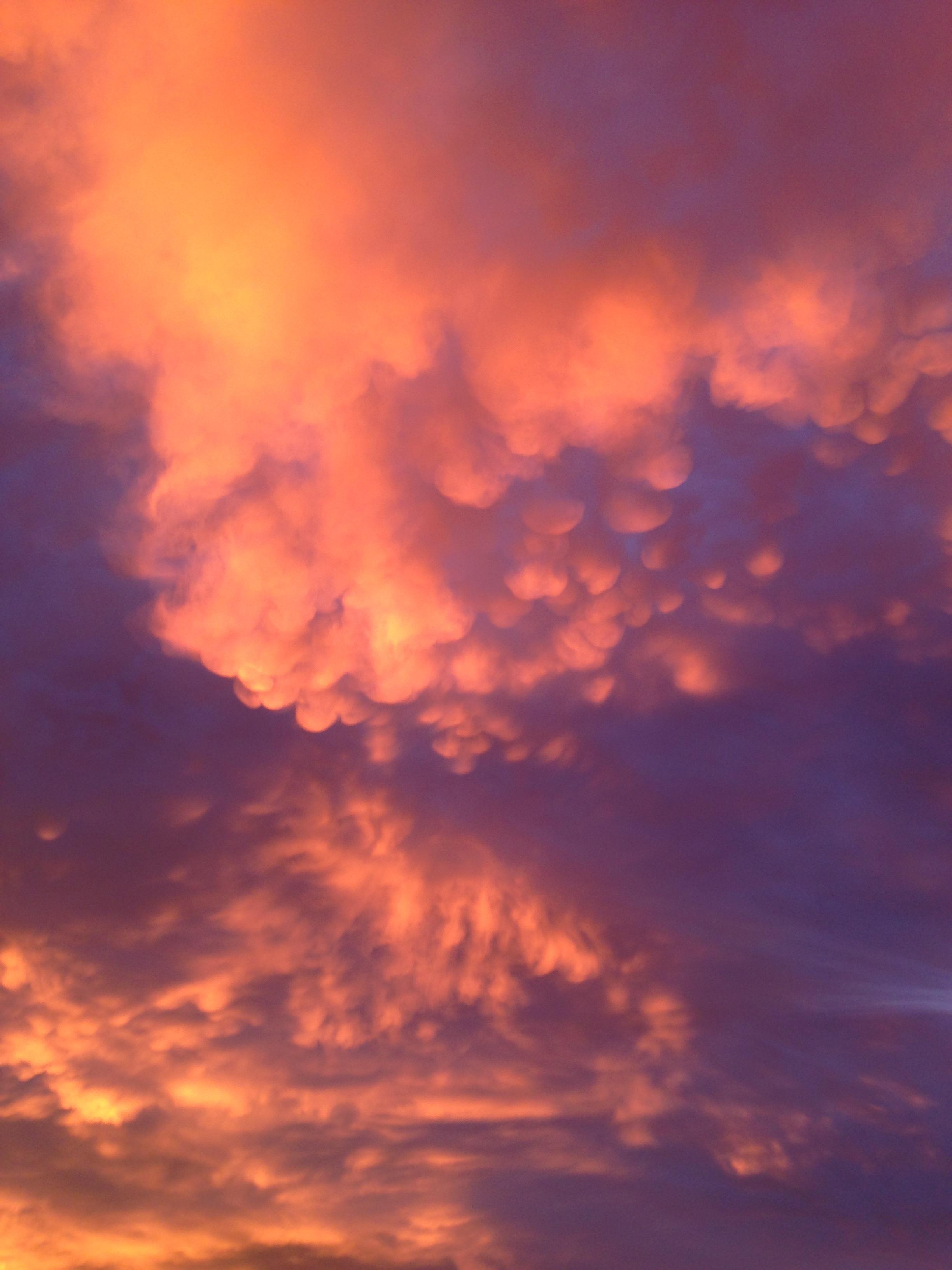 Cool cloud formations in Syracuse, NY | Scrolller