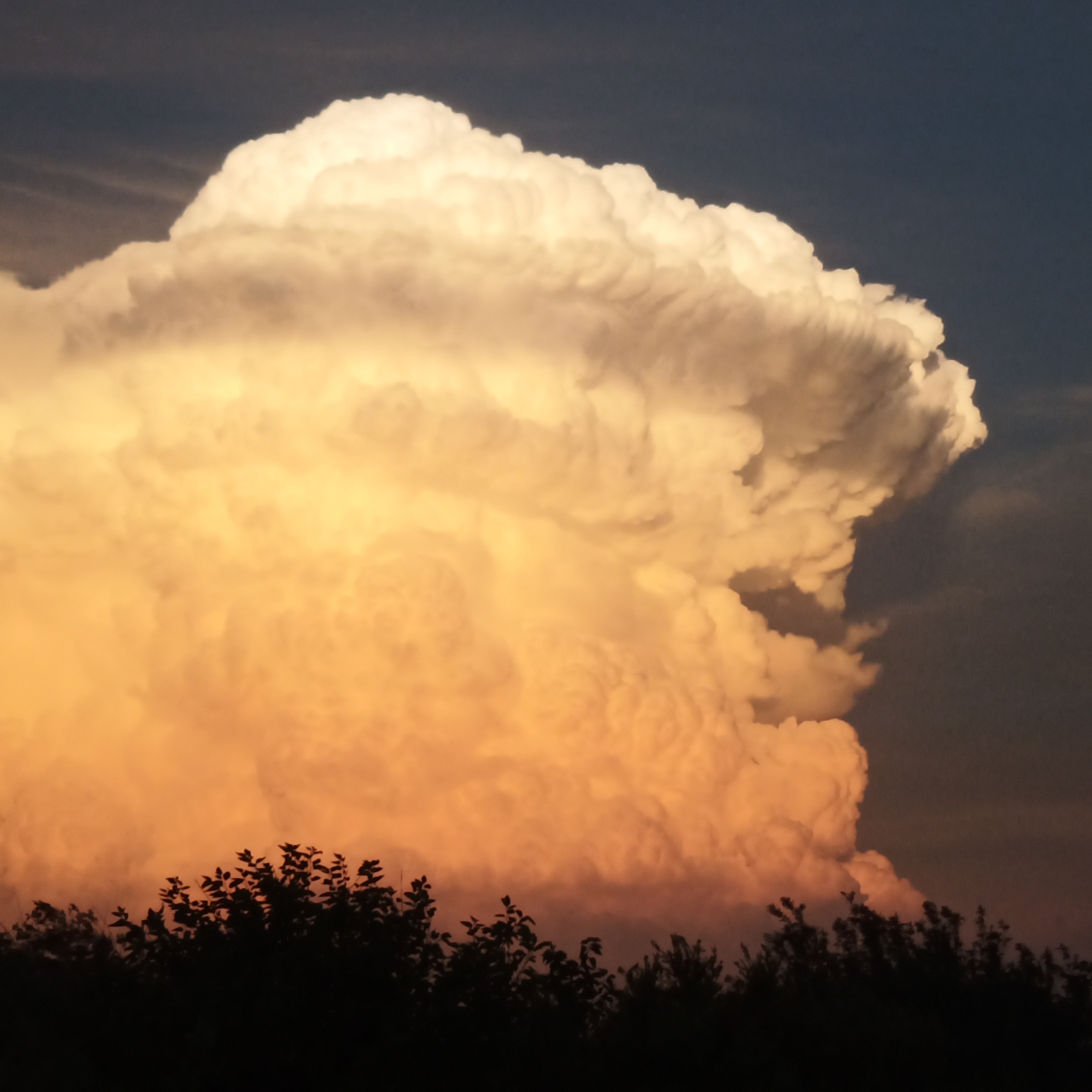 Cool cloud from earlier | Scrolller