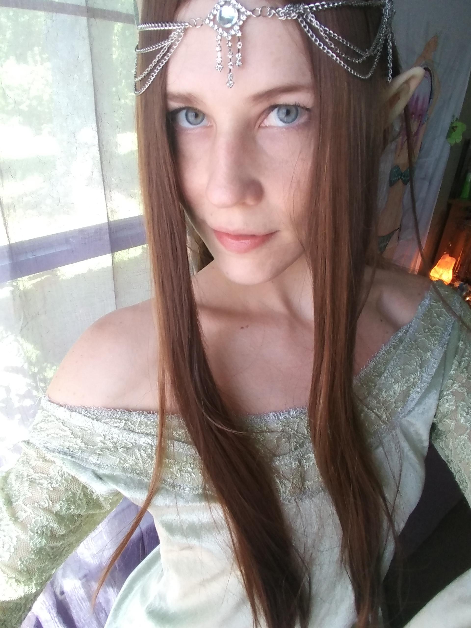 Cosplay with no makeup :p [Queen Arwen] | Scrolller