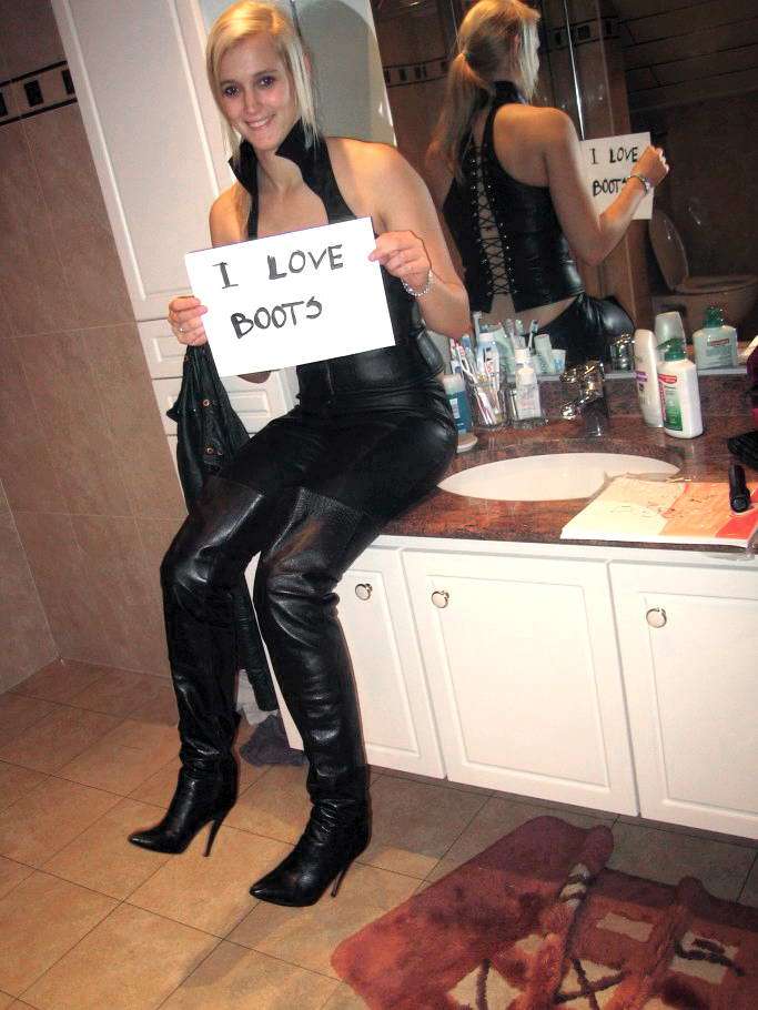 Countertop [/r/ bootfetish] | Scrolller