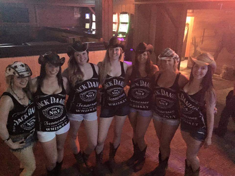 Country Girls (DMs Welcome) | Scrolller