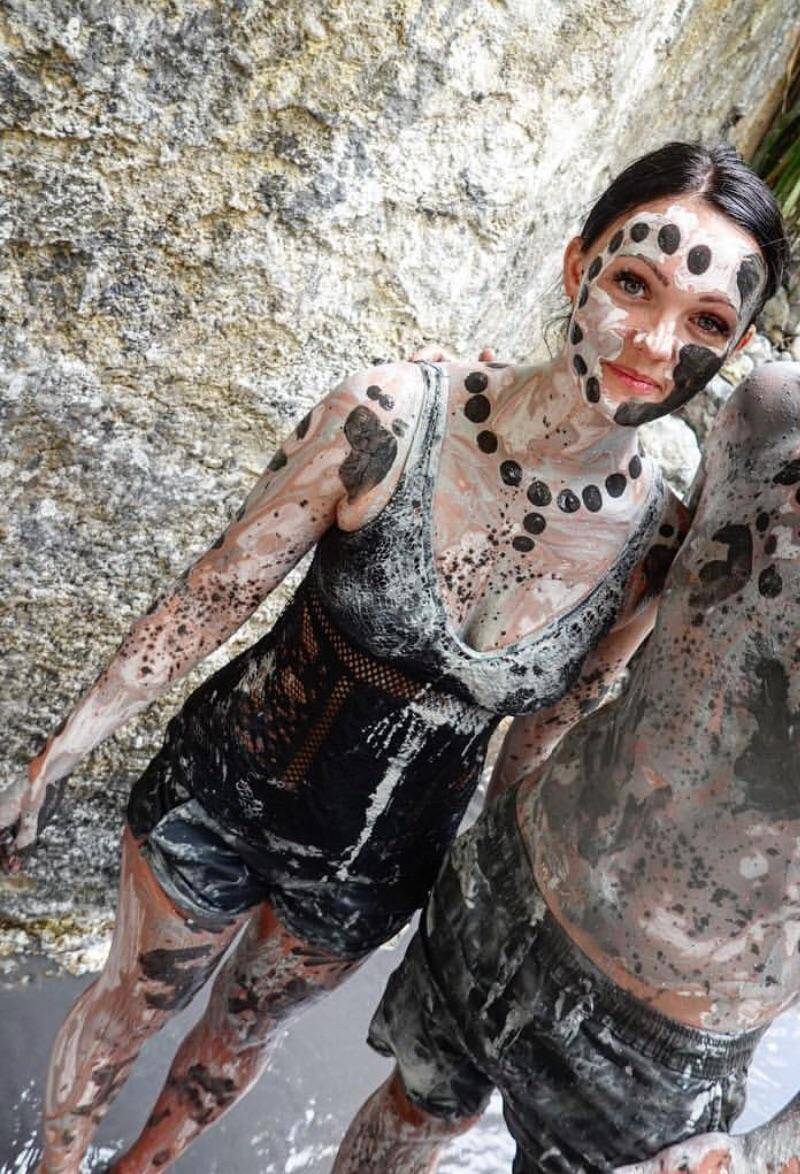 Covered in mud | Scrolller