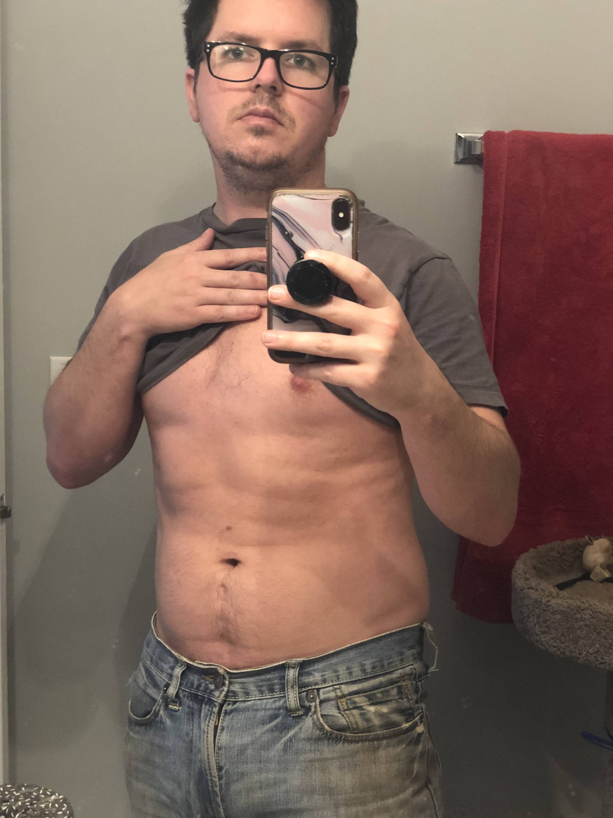 Bulges in jeans, always subtle ;-) | Scrolller