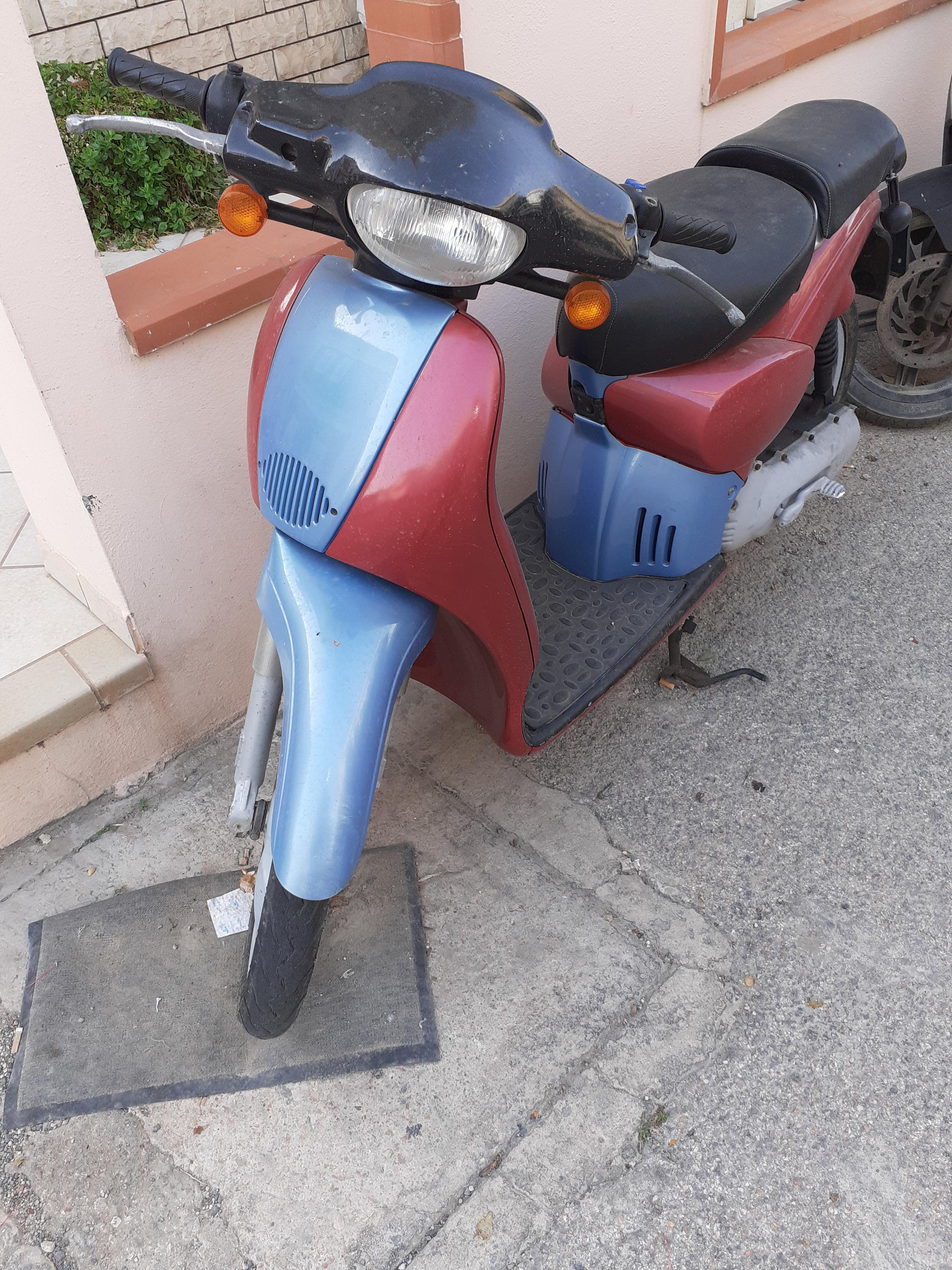 Crazy dimand scooter | Scrolller